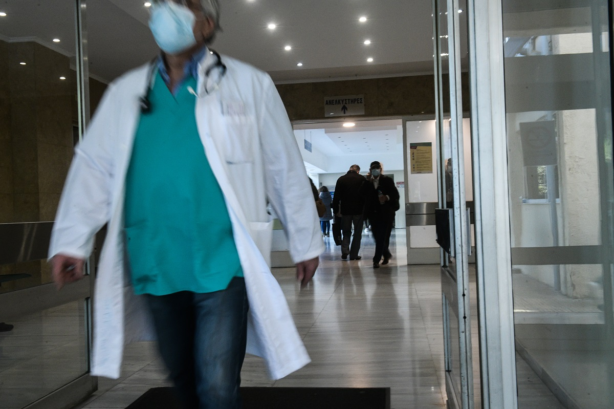 Παράταση ενός στην εφαρμογή της νέας πλατφόρμας για τα ηλεκτρονικά ...