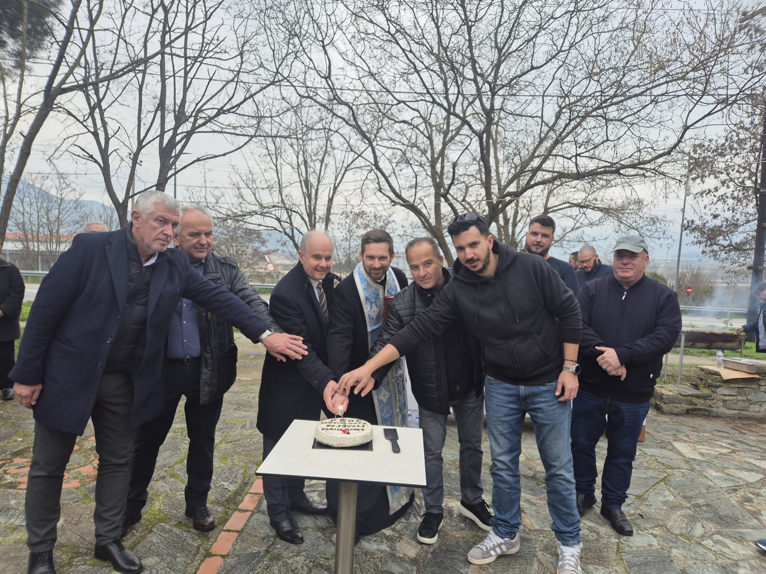 Με κατοίκους περιοχών του δήμου Τεμπών αντάλλαξε ευχές ο Γιώργος ...