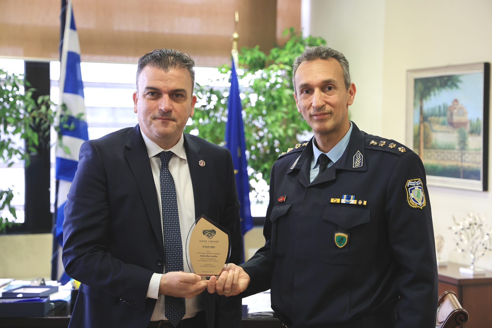 Στον Θανάση Μαμάκο ο διευθυντής της Διεύθυνσης Αστυνομίας Λάρισας ...