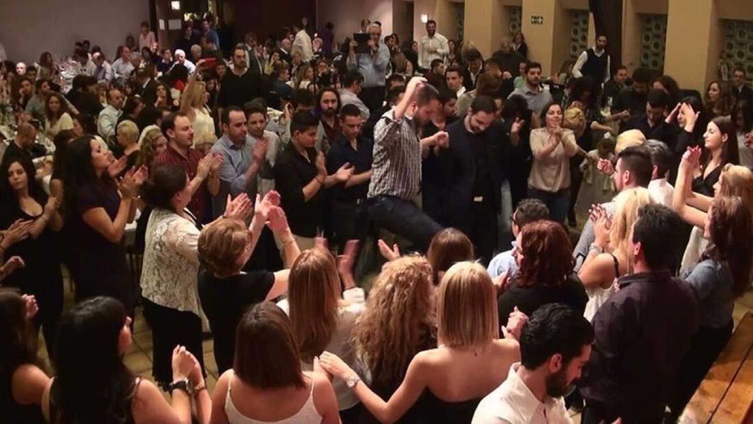 Χορεύει και γλεντά ο Σύλλογος Σαρακατσαναίων Επαρχίας Φαρσάλων «Το ...