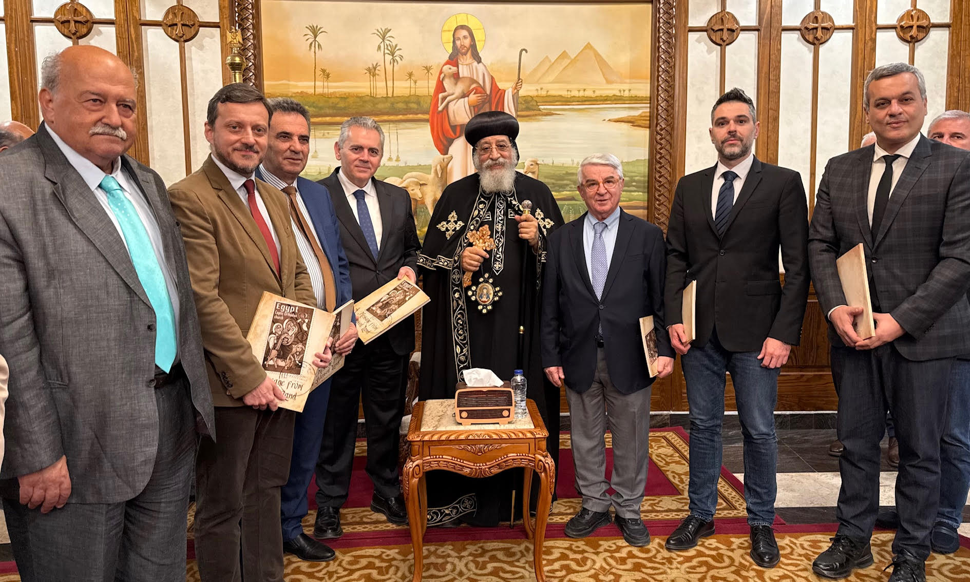Χαρακόπουλος με κόπτη πατριάρχη στην παρουσίαση τόμου Αγίας Σοφίας στο ...
