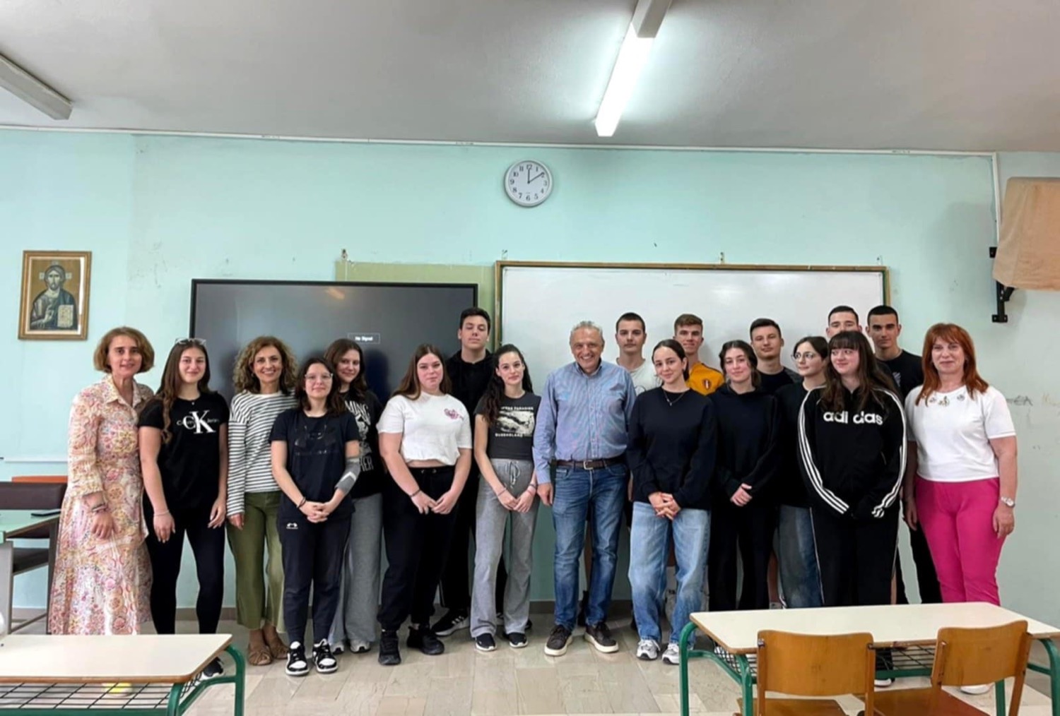 Το 6ο ΓΕΛ Λάρισας μιλάει για τα ανθρώπινα δικαιώματα στην Ε.Ε. (φωτό ...