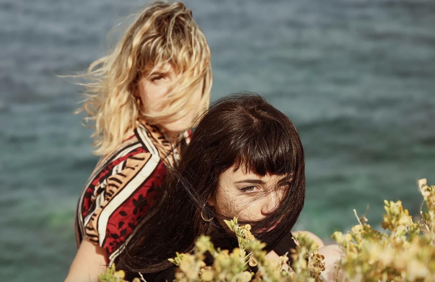 Hiraeth: Το girl band από τη Λάρισα που κάνει αίσθηση στην Αθήνα - Δυο ...