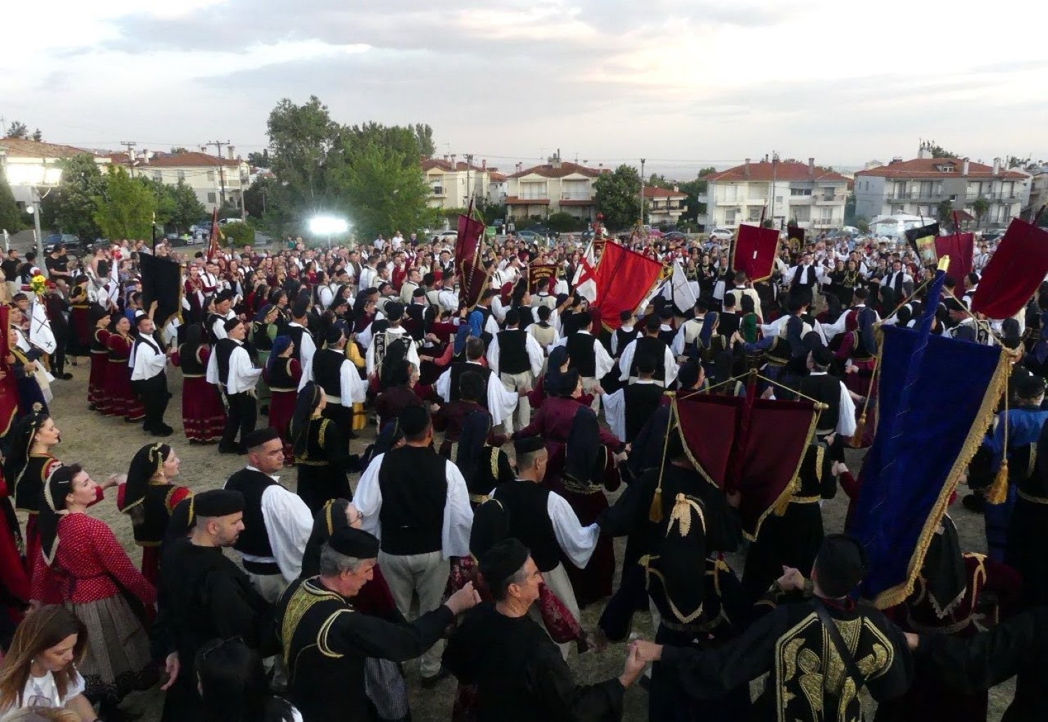 39ο Πανελλήνιο Αντάμωμα Βλάχων: Η καρδιά του Βλαχόφωνου Ελληνισμού ...