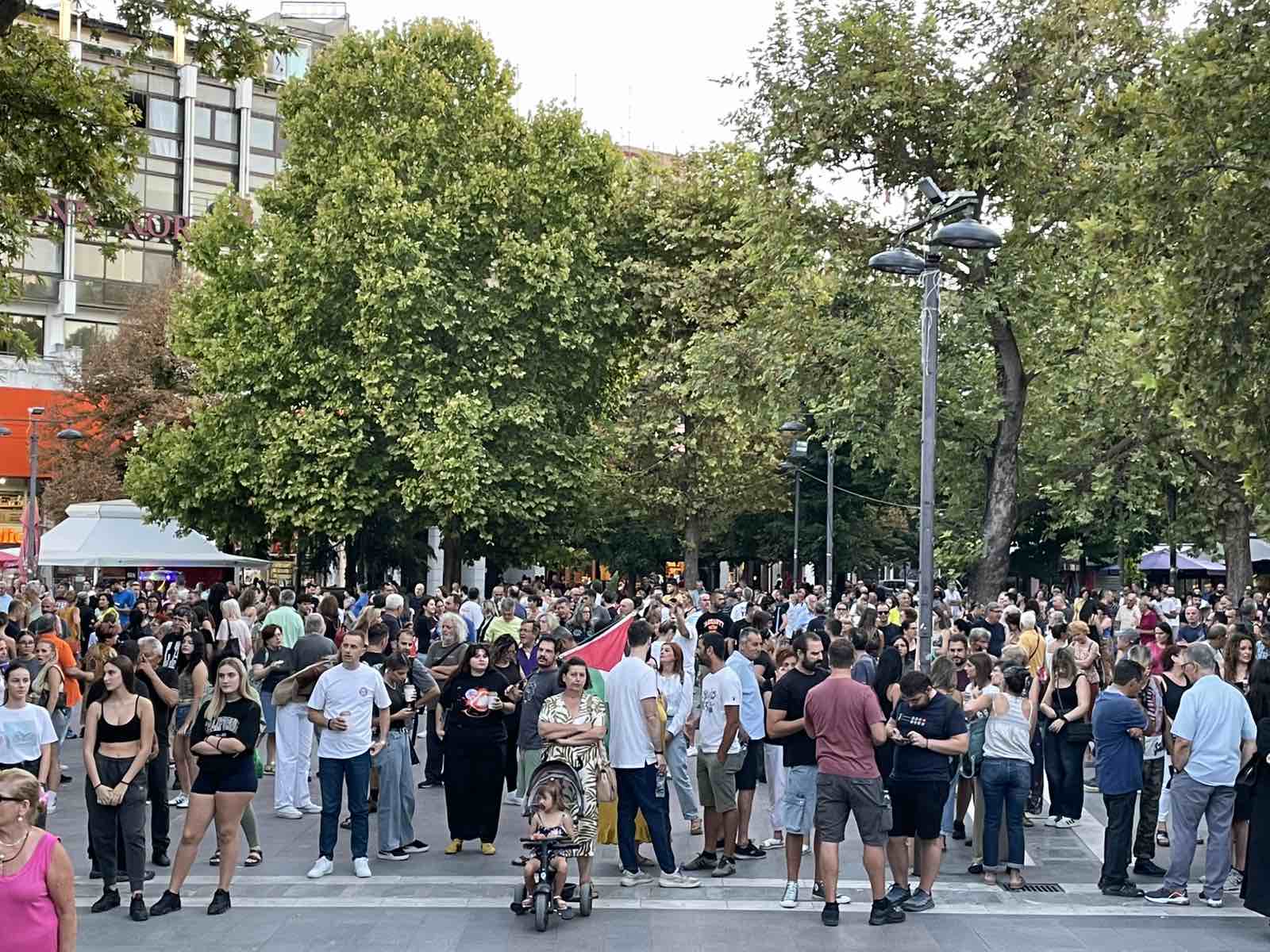 «Έκλεισε η δικογραφία των Τεμπών, ζωή χωρίς οξυγόνο!» - Συγκέντρωση ...