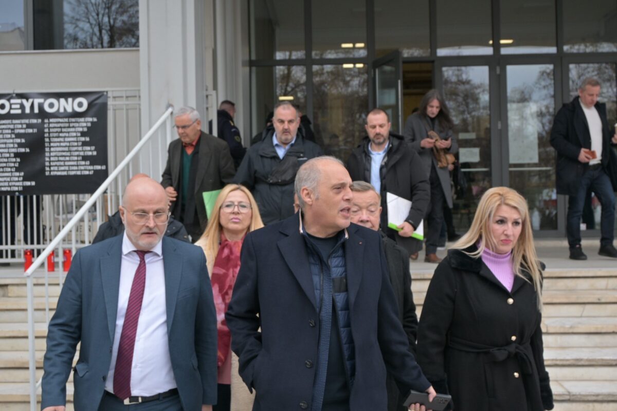 Βελόπουλος από Λάρισα για Τέμπη: Τώρα λένε πάλι από Δευτέρα - Κάποιοι ...