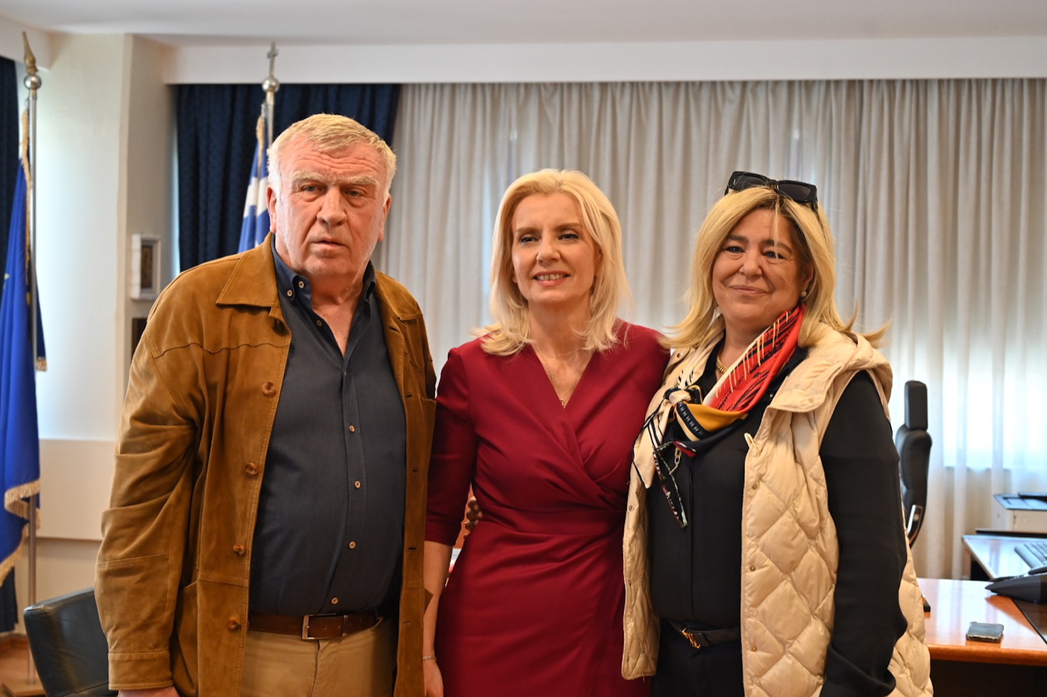 Ευχές δέχθηκε η Ρένα Καραλαριώτου για την ονομαστική της εορτή (φώτο ...